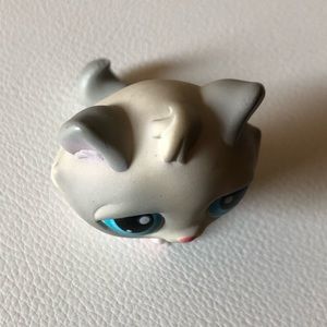 Vintage | Toys | Littlest Pet Shop Lps 53 White Gray Cat Kitty Blue ...